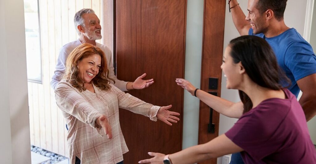 10 ways to greet someone in Spanish - Lingoda
