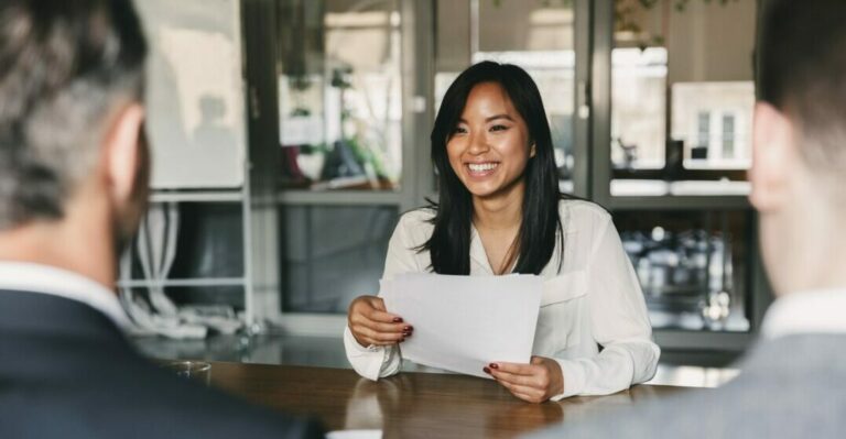 How to be the best at your interview in French - Lingoda