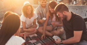 7 Spanish card games to play with your friends - Lingoda