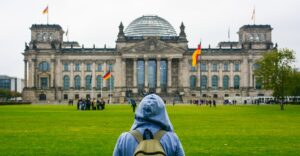 The 7 most common German gestures explained - Lingoda